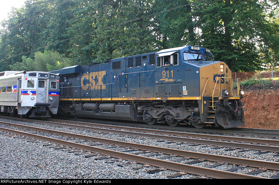 CSX ES44AC #911 on Q703-16